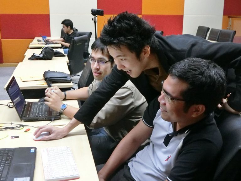 อบรมสร้าง Real-time Web App และ Mobile App ด้วย JavaScript และ Meteor Framework | - Nextflow